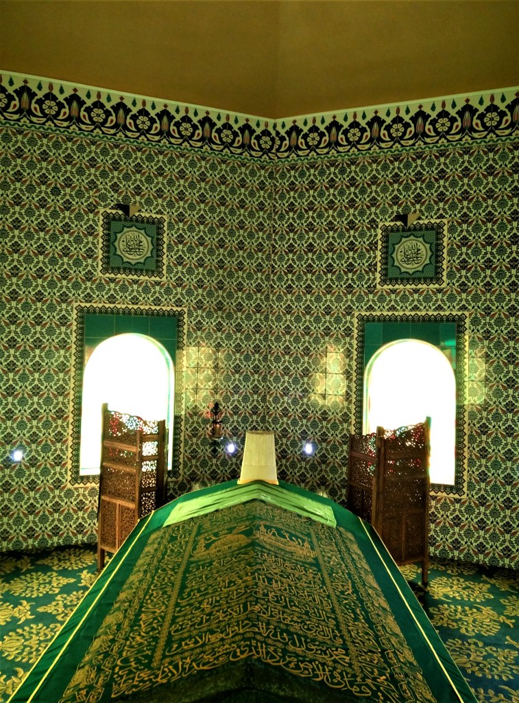 First Albanian Bektashi Tekke in the U.S – The E world